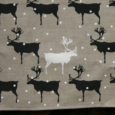 Reservert for Janne, Julehåndkle med reinsdyr - Epla