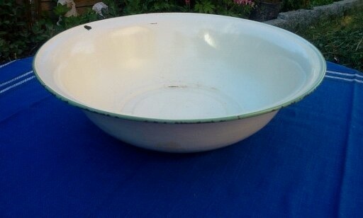 Stort emaljert vaskevannsfat. - Epla