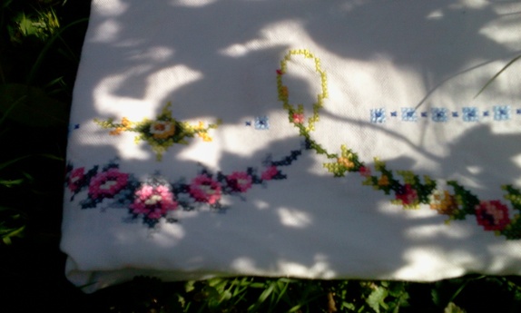 Flott duk, retro fasong. - Epla