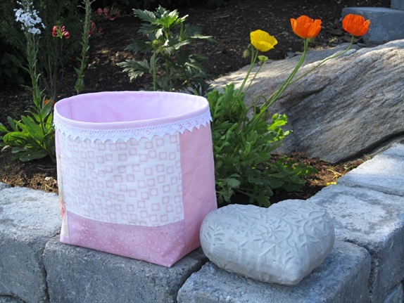 Stor kurv - rosa med blomst - Epla