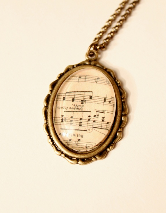 20 % AVSLAG! SMYKKE MED BILDE AV NOTER. Salg i butikken! - Epla