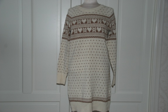 Lang strikkegenser/kjole fra DONNA by Mario Conti - Epla