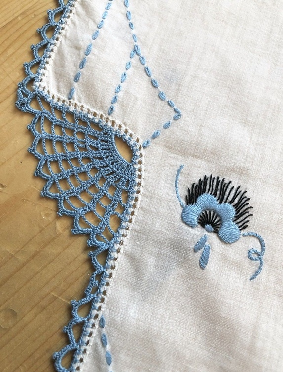 Nydelig duk/brikke - Epla