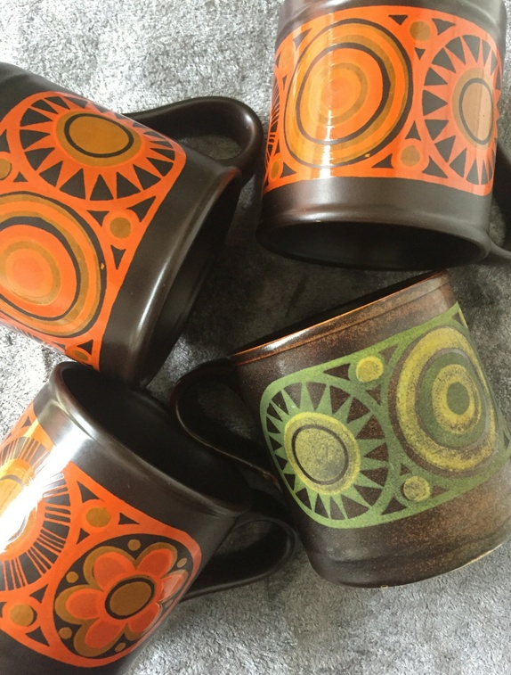 Retro krus i friske farger - Epla