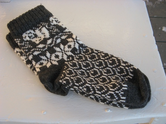 Sokker str. 40/41:) Med tradisjonsmønster:))) - Epla