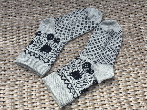 Sokker str 43/44 Med traktor og sau i mønsteret:))) - Epla