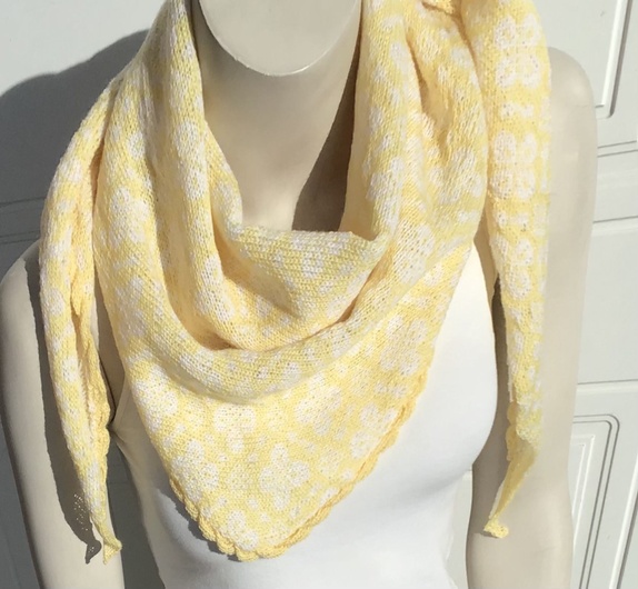 Gult lekkert ullsjal - Epla