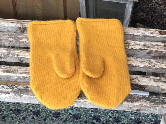 Ullvotter i norsk garn Str M - Epla