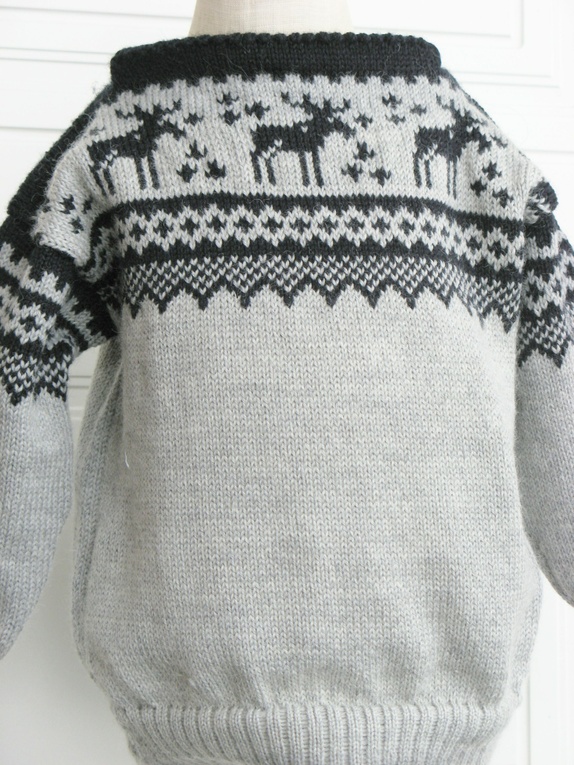 Strikka ullgenser med elg! Str 2 -3år:) - Epla