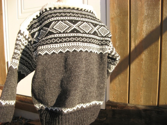 Ullgenser i 100% Norsk ull. Str 4 år. - Epla