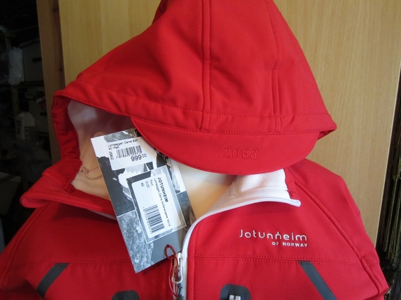 STR 40. UBRUKT JOTUNHEIMEN SOFTSHELL JAKKE STR 40 BUT.PRIS 999,- - Epla