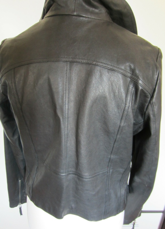 NY ekte sort skinn jakke str 44 Billig! - Epla