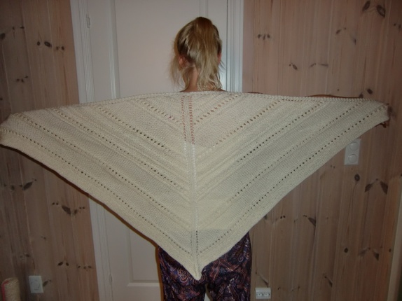 SALG -30% Hvitt sjal - Epla