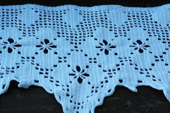 Pen, heklet gardinkappe inkl. frakt. - Epla