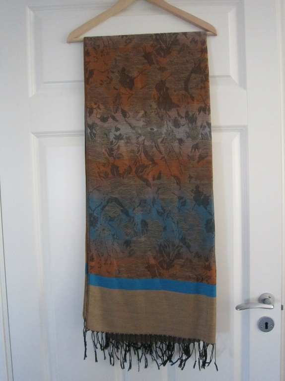 Skjerf/ sjal (ubrukt) - Epla