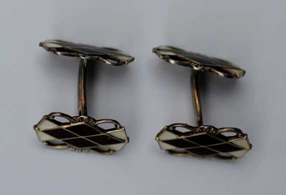 Aksel Holmsen. Mansjettknapper i sterling sølv, med emalje. Vintage - Epla