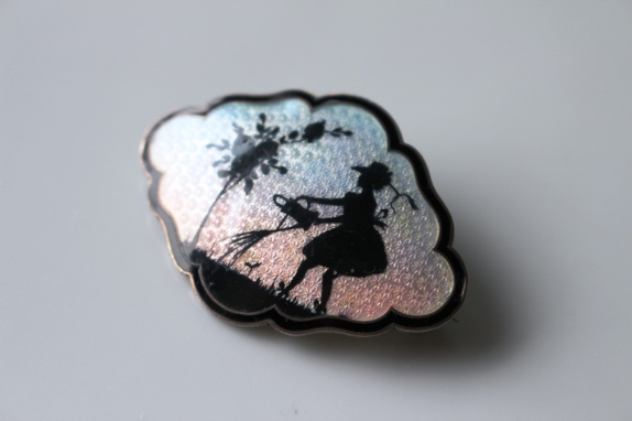 Clemet (el. Clement) Berg. Brosje i sterling sølv, med emalje. Vintage ...