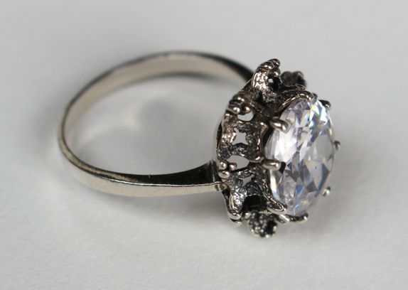 Mestermerket ring i sterling sølv, med bergkrystall. Vintage - Epla