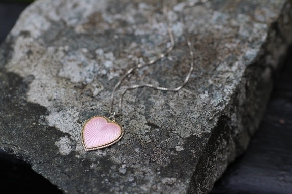 Georg Ruud. Anheng i sølv og emalje. Hjerte. Vintage - Epla