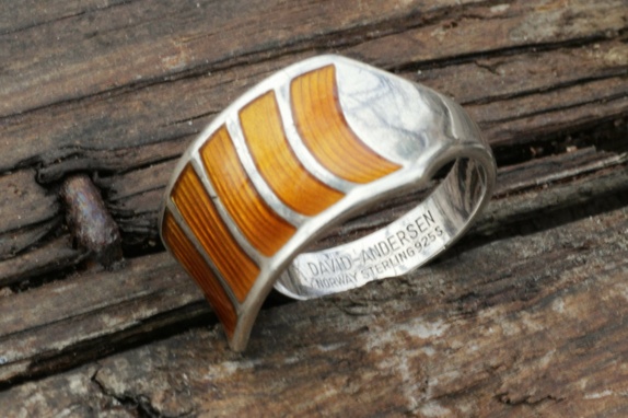 David-Andersen. Ring i sterling sølv, med oransje emalje. Vintage - Epla