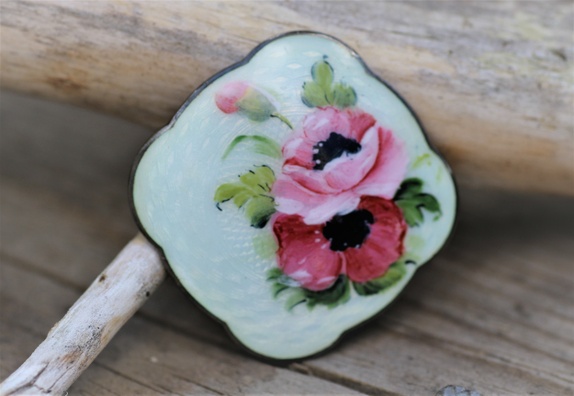 Aksel Holmsen. Blomsterbrosje i sterling sølv, med emalje. Vintage - Epla