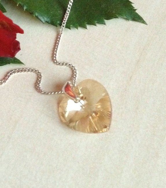 Swarovski hjerte og ekte sølv (Ag925). Halssmykke, - Epla