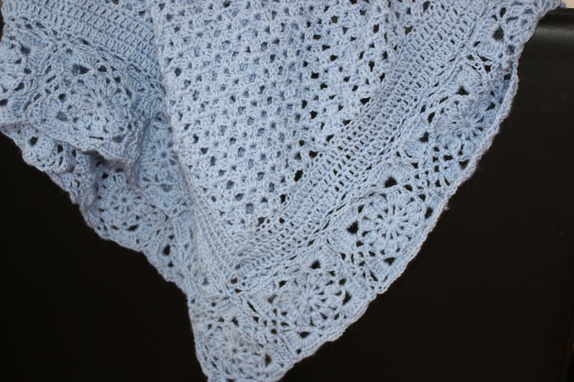 ULL! Nydelig håndheklet/håndlaget heklet babyteppe/teppe - Epla