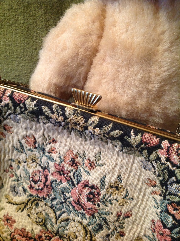 Gammel brodert veske - Epla