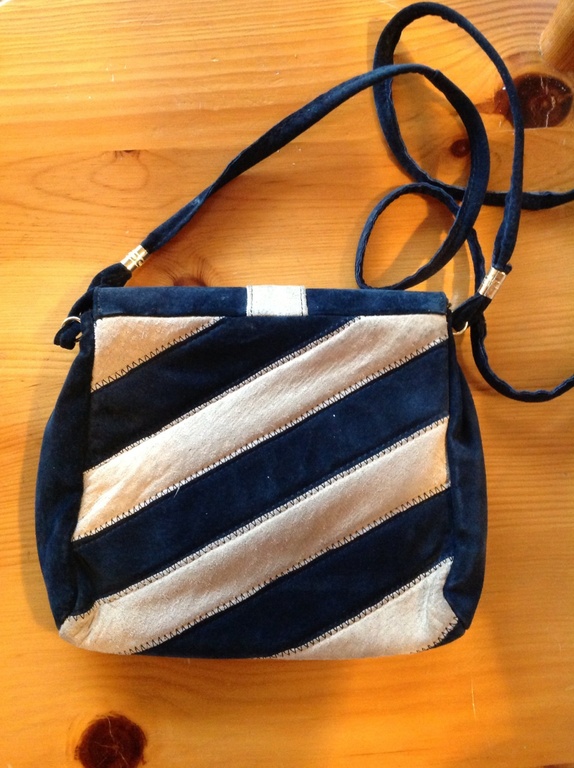 JA! DET ER SALG! Liten søt veske - Epla