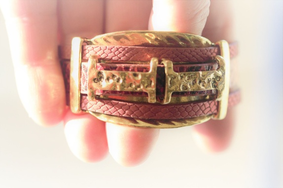 SALG Grått / Brunt / Rødt Armbånd - Epla