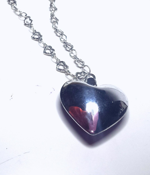 Langt smykke med hjerte - Epla