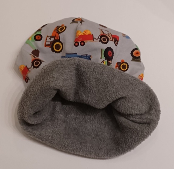 Lue med fleecefor str 5-6 år - Epla