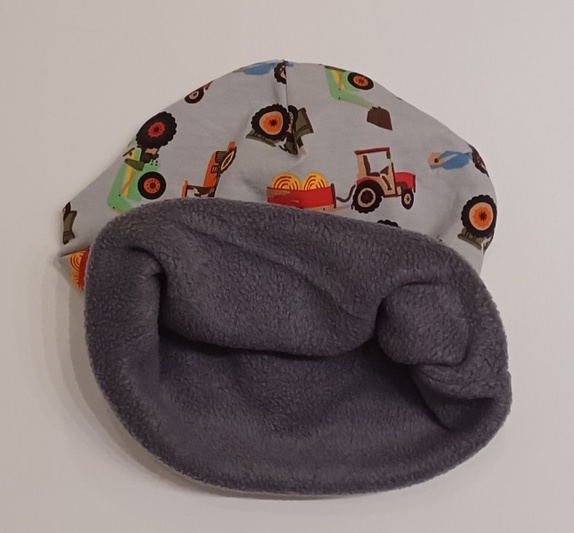 Lue med fleecefor str 5-6 år - Epla