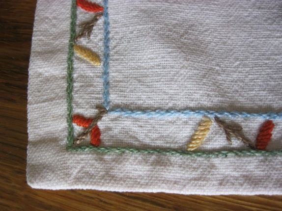 Brodert duk 33*70 cm - Epla