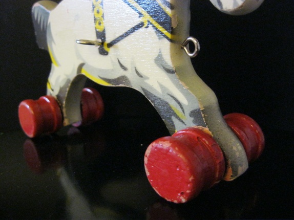 Hest - fin gammel leke - Epla