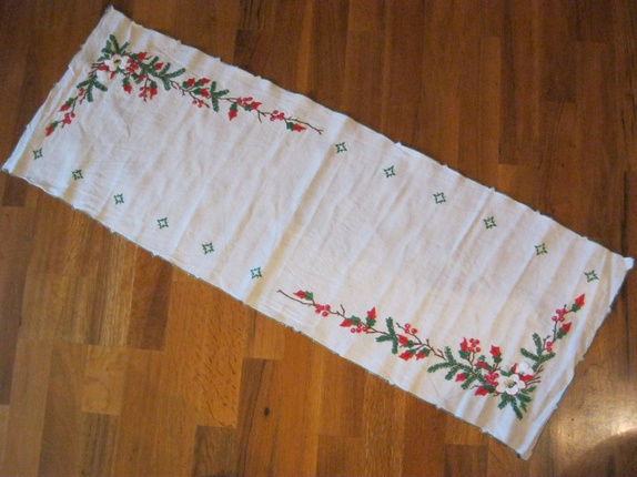 Håndbrodert juleløper 104*36 cm - Epla