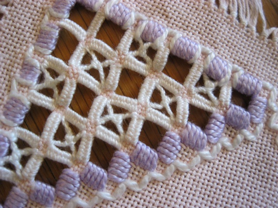 Små broderte duker - Epla