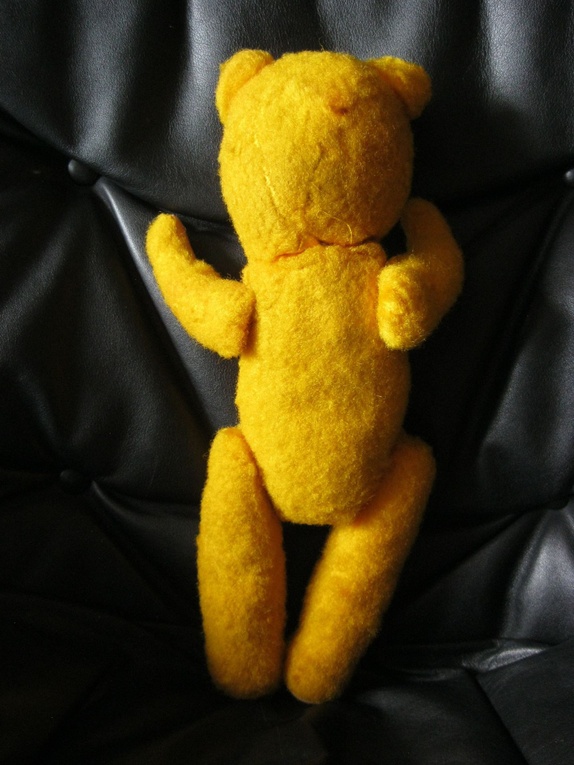 Gul gammel teddybjørn - Epla