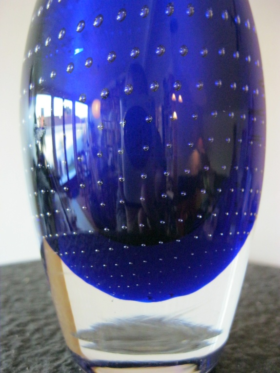 Magnor vase med prikker i spiral - Epla