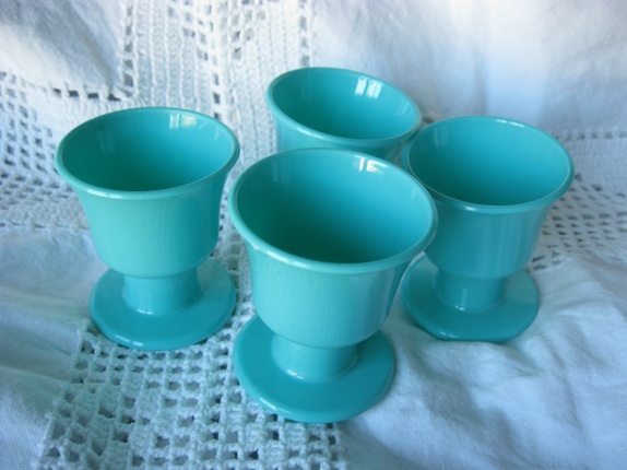 4 retro eggeglass plast - Epla