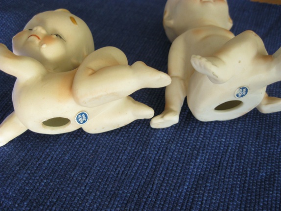 To kewpie dukker - Epla