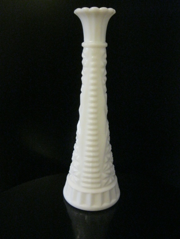 Hvit vase opalin - Epla