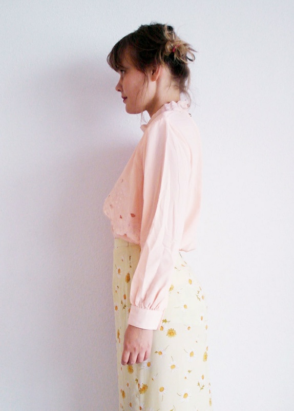 50% aprilSALG Nydelig rosa bluse, blondebluse med spesiell krage - Epla