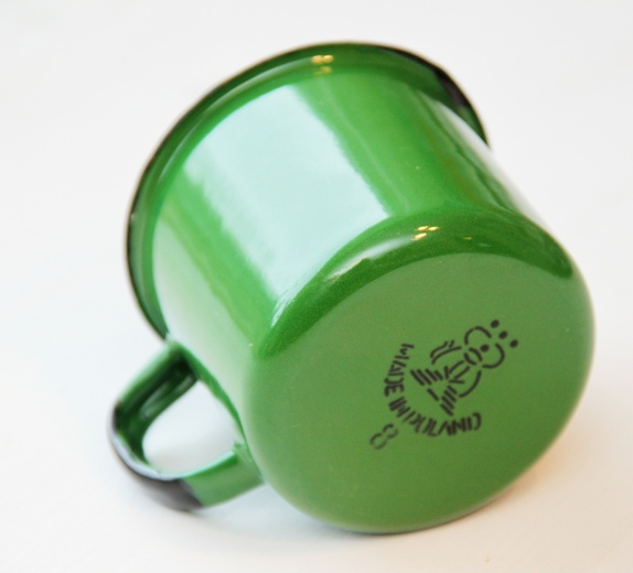 Grønn emaljert kopp - Epla