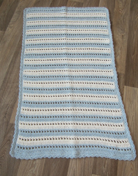 Heklet babyteppe i bomull/mohair - Epla