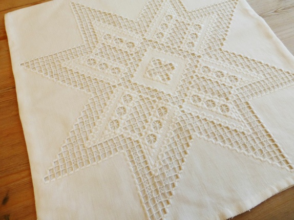 SALG -30%, Nydelig putetrekk i hardangersøm - Epla