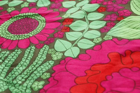 Retro stoff i friske farger - Epla