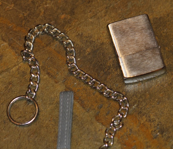 Zippo lighter og nøkkelring - Epla