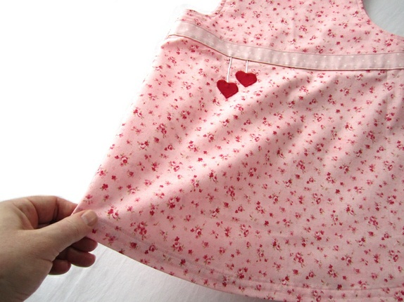 Kjole - str. 98 - hjerter på en snor - Epla