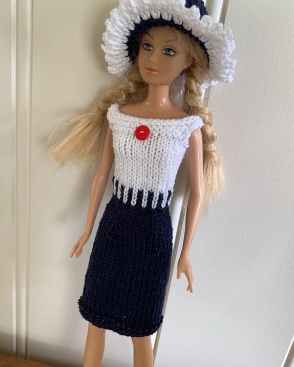 Kjole og hatt - Epla